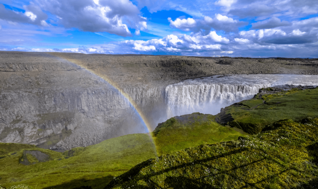 A Waterfall Begins From Only One Drop of Water - TeamKinetic